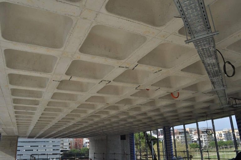 Losa reticular 🥇 【Usos, características y ventajas】