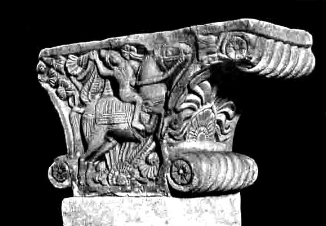 Capitel: La Corona Decorativa y Estructural de la Columna